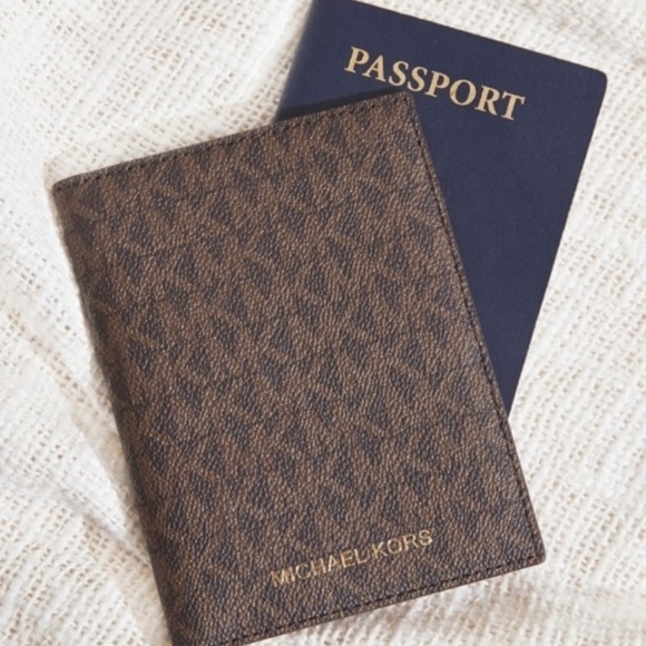 Michael Kors | Accessories | Nwot Michael Kors Passport Card Holder ...